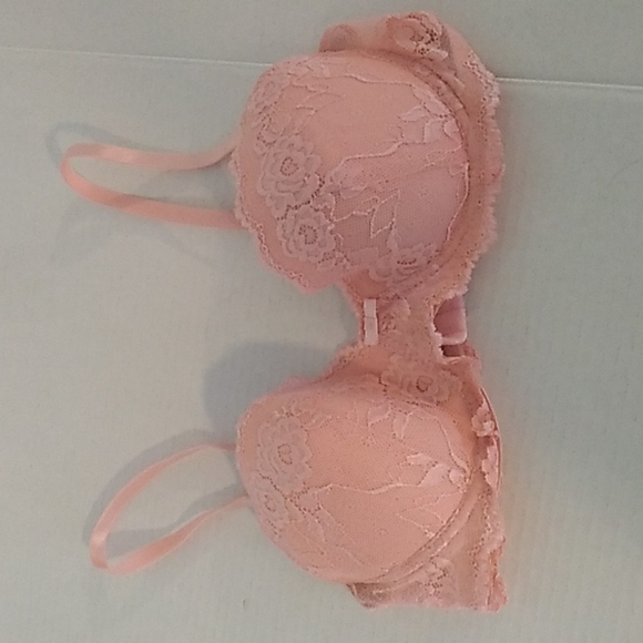 Laura Ashley | Intimates & Sleepwear | Laura Ashley Pink Underwire Bra ...